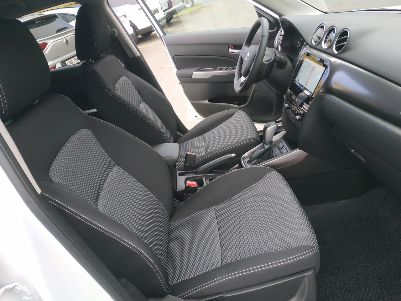 SUZUKI Vitara 1.4 Boosterjet Compact + 4x4 Hybrid Automatic Kaufen