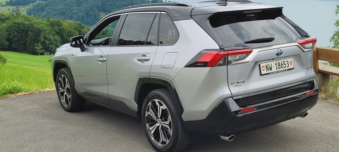 TOYOTA RAV-4 2.5 PHEV Platinum e-CVT 4WD Kaufen