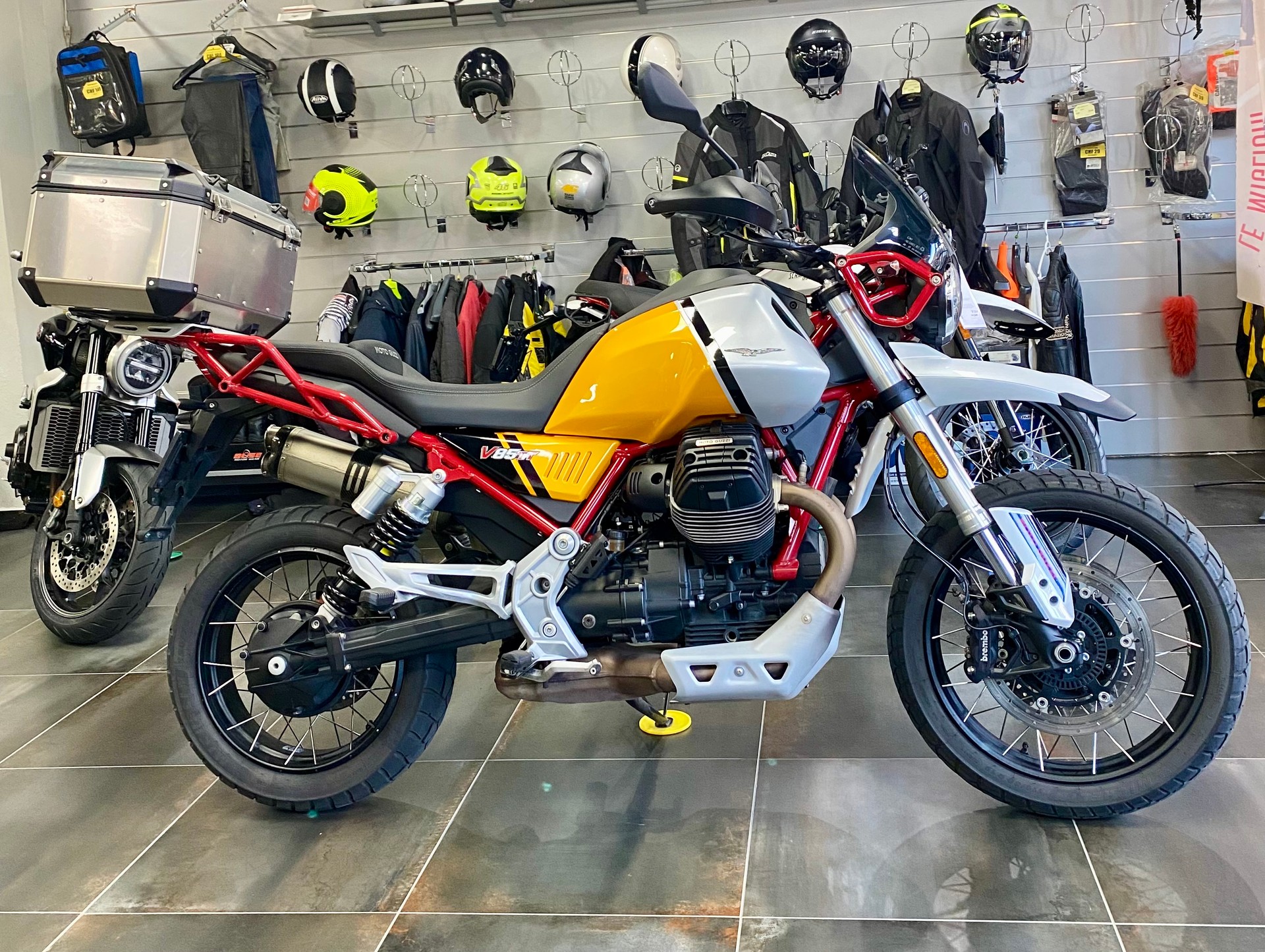 MOTO GUZZI V85 TT Premium Graphics 2-Tone Acquistare in vendita