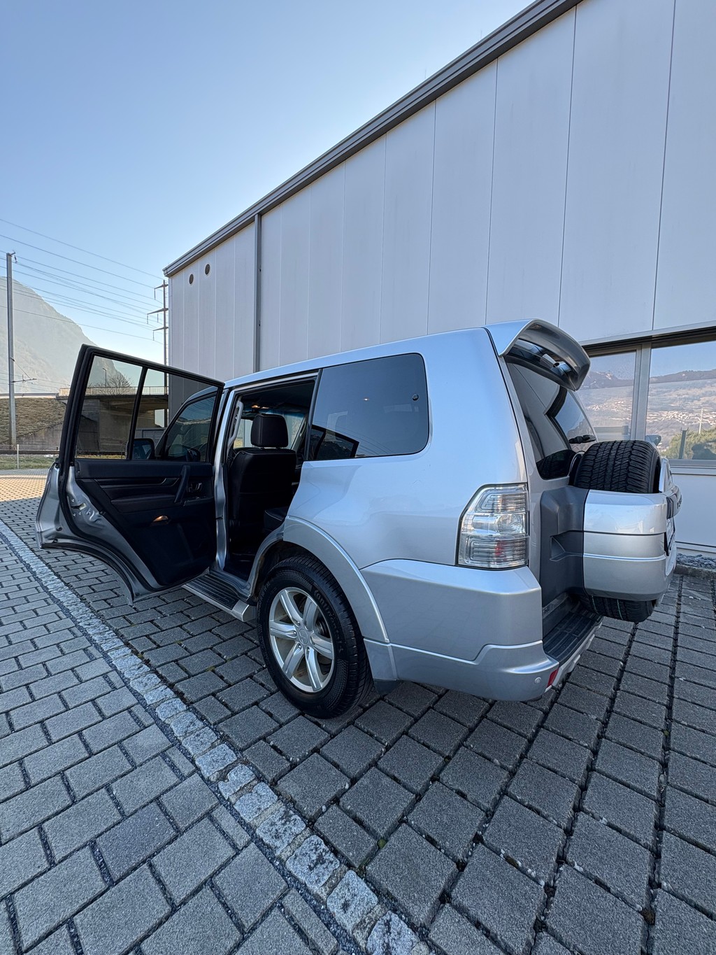 MITSUBISHI Pajero 3.2 DI-D Swiss Edition Automatic Erste Hand À vendre