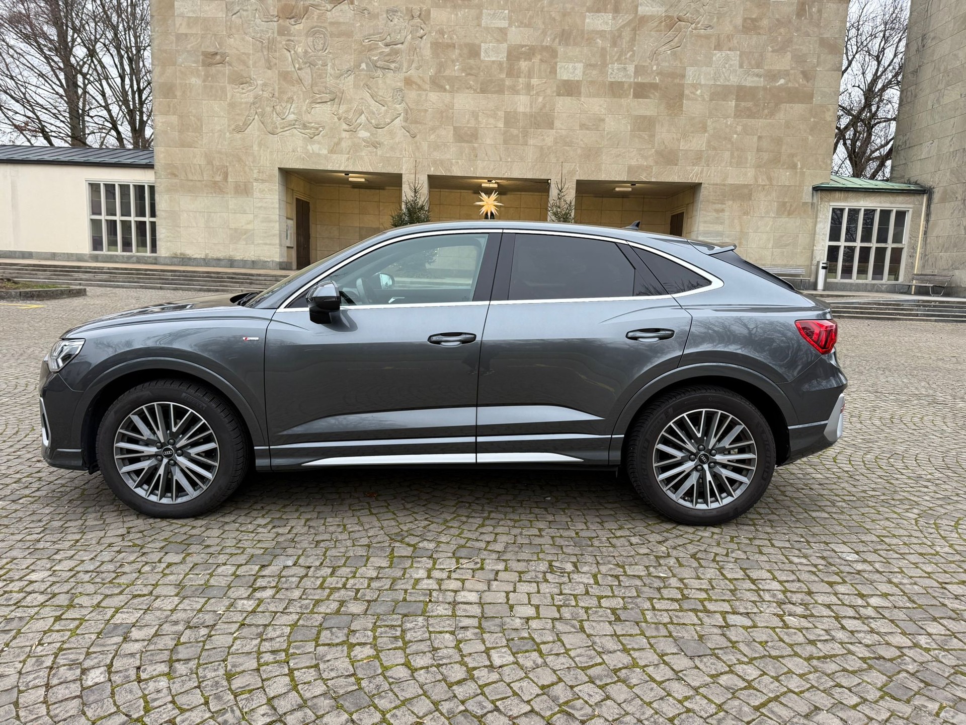 AUDI Q3 Sportback 35 TFSI S line Attraction S-tronic Kaufen