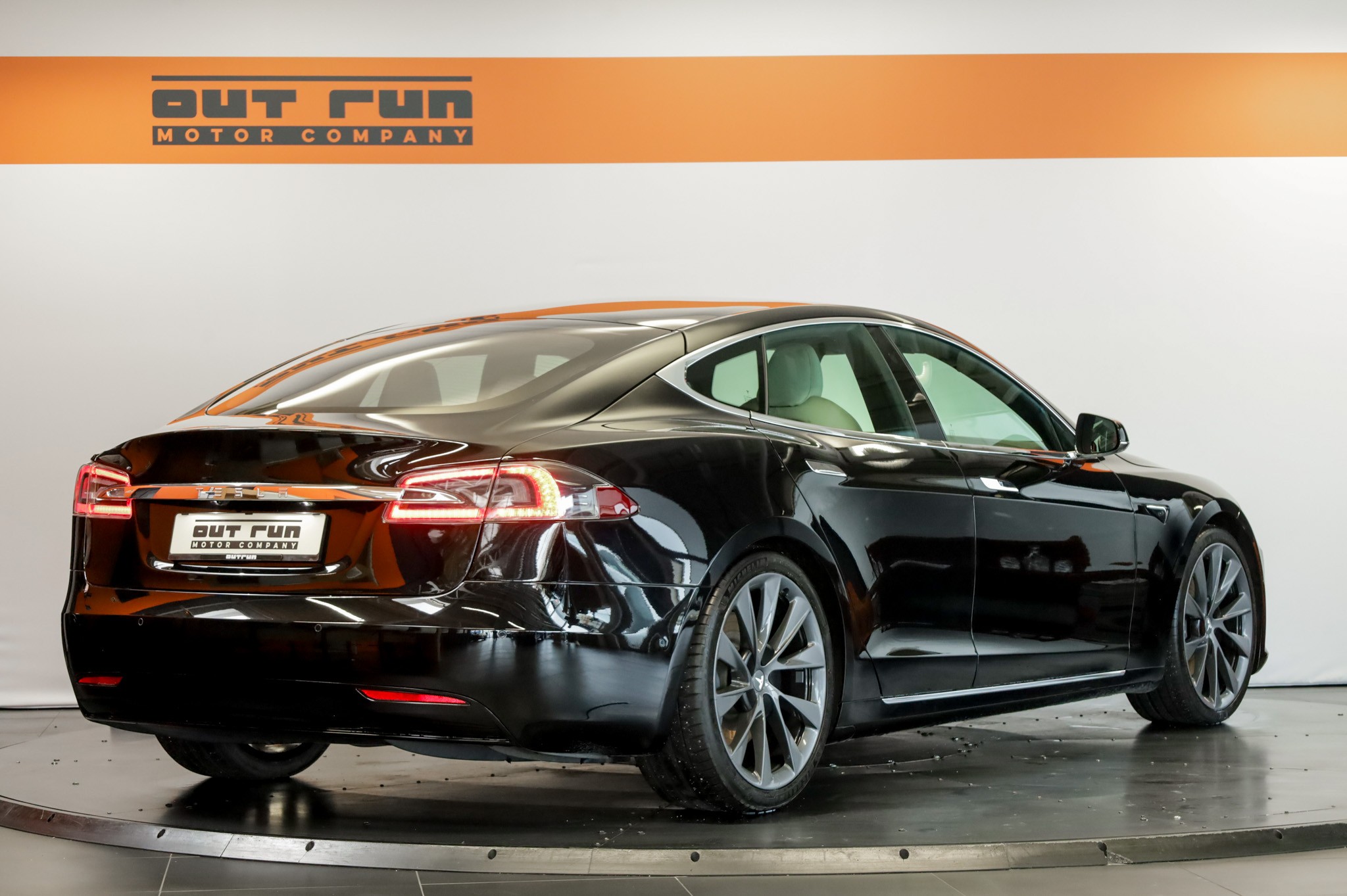 TESLA Model S Maximale Reichweite Long Range Raven Kaufen
