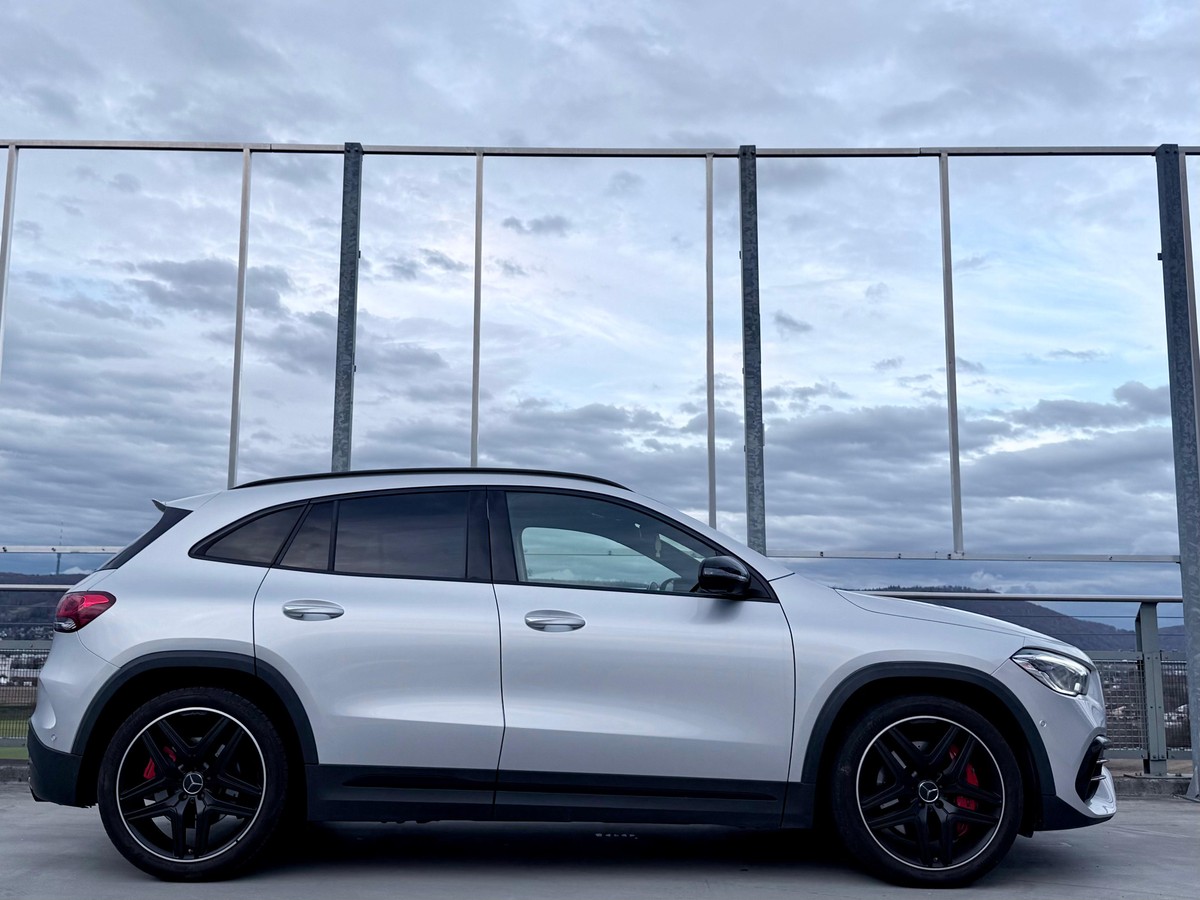 MERCEDES-BENZ GLA 45 S AMG BLACK 4MATIC+ 8G-SPEEDSHIFT DCT l 421 PS ...