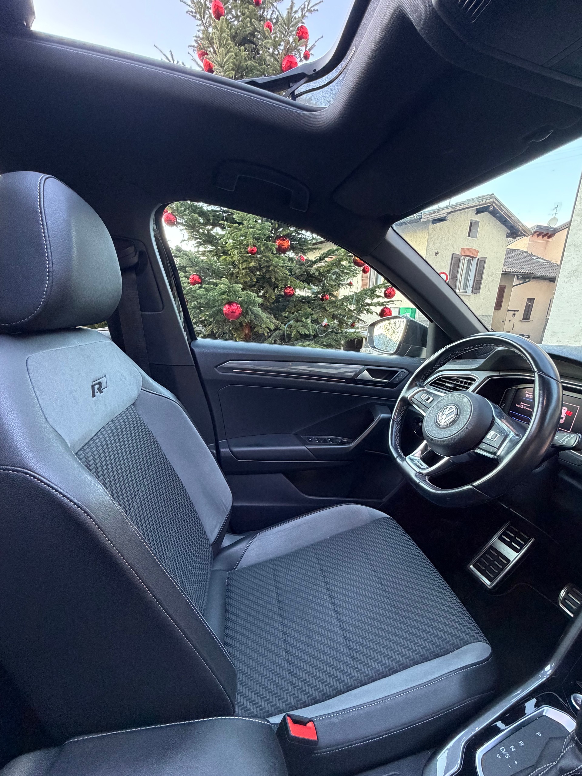 VW T-Roc 2.0 TSI Sport DSG 4Motion R-LINE Kaufen