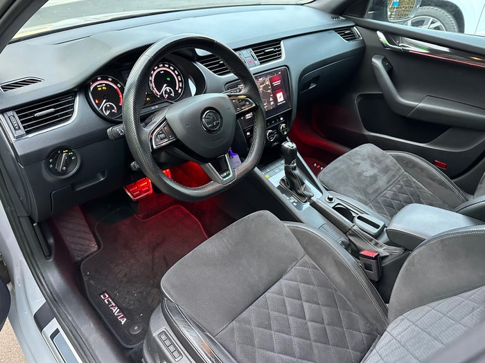 SKODA Octavia Combi 2.0 TSI RS DSG À vendre