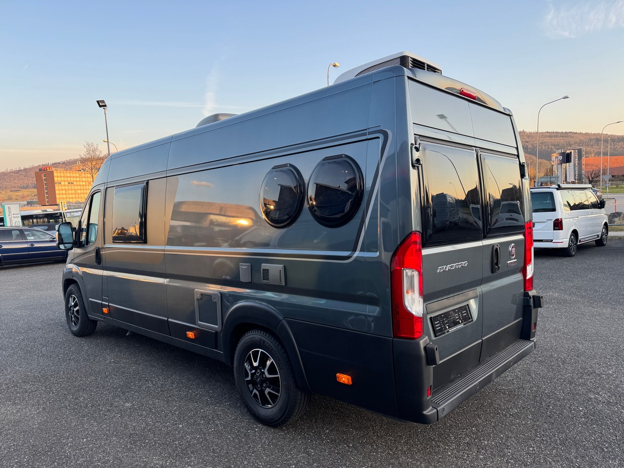 Wohnmobile und Wohnwagen - Occasionen kaufen | AutoScout24