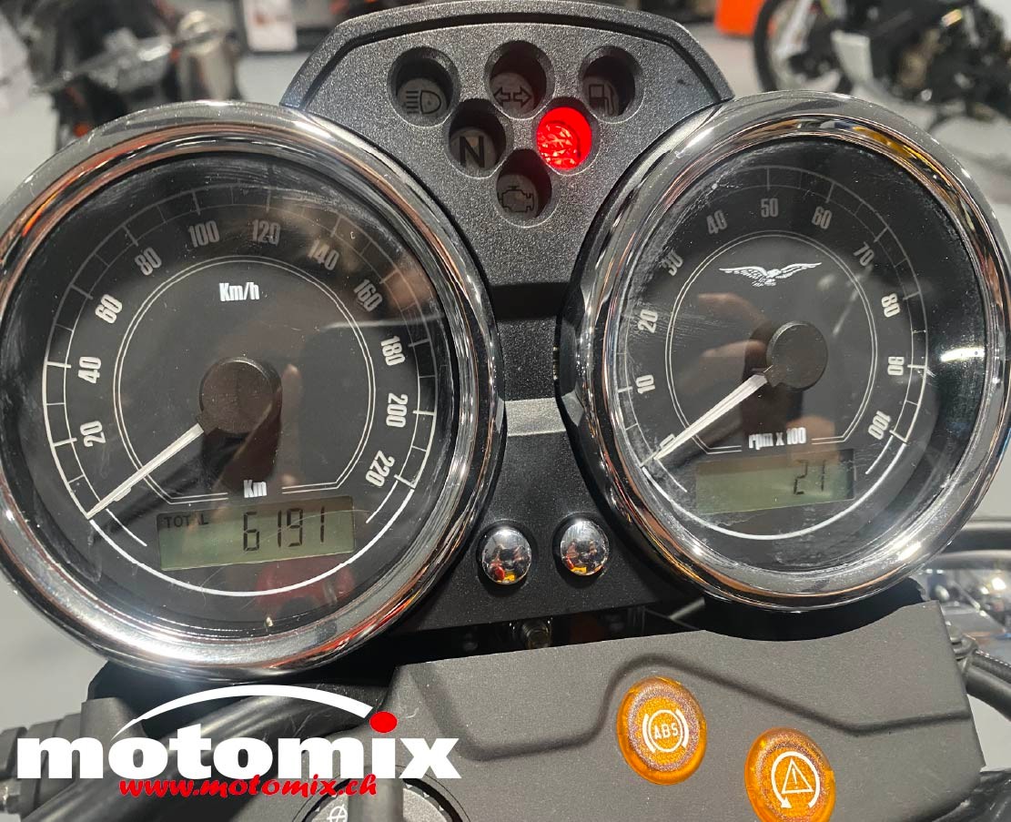 MOTO GUZZI V7 II Stone 750 A Kaufen