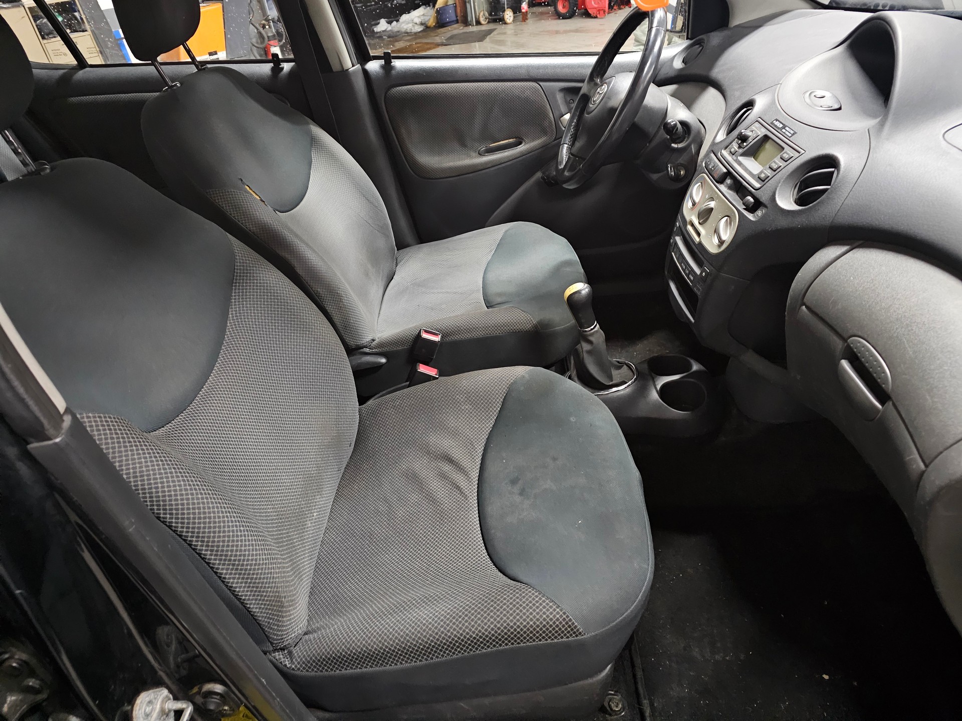 TOYOTA Yaris 1.3 Linea Sol Kaufen