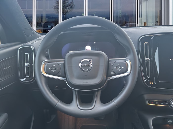 VOLVO XC40 2.0 B4 MH Plus Dark Kaufen