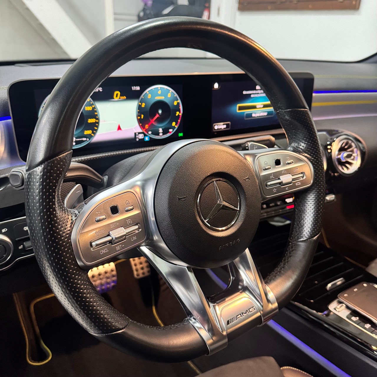 MERCEDES-BENZ A 250 AMG Line 7G-DCT * One Edition * Kaufen