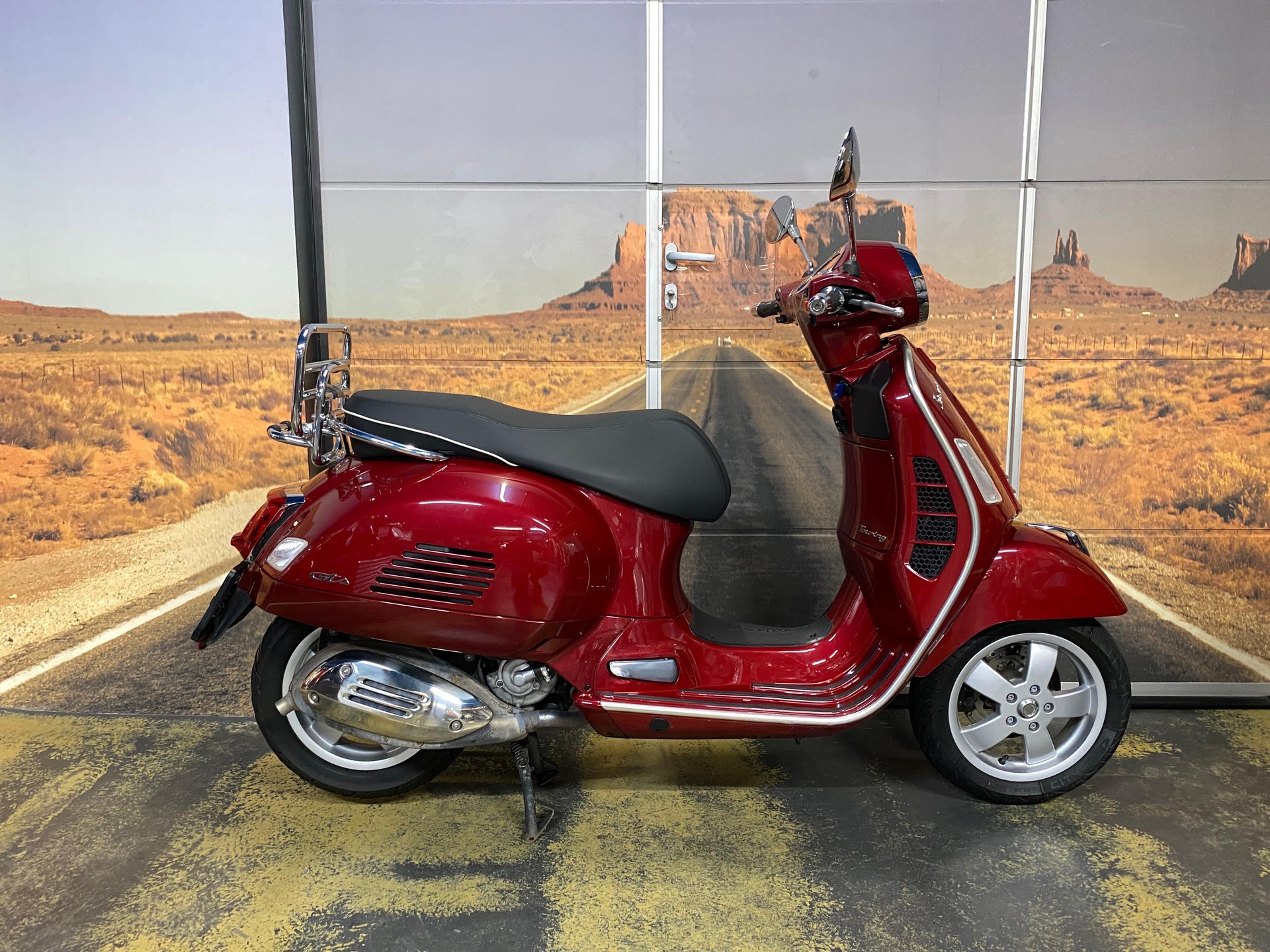 PIAGGIO Vespa GTS 300 HPE Touring ABS/ASR Kaufen