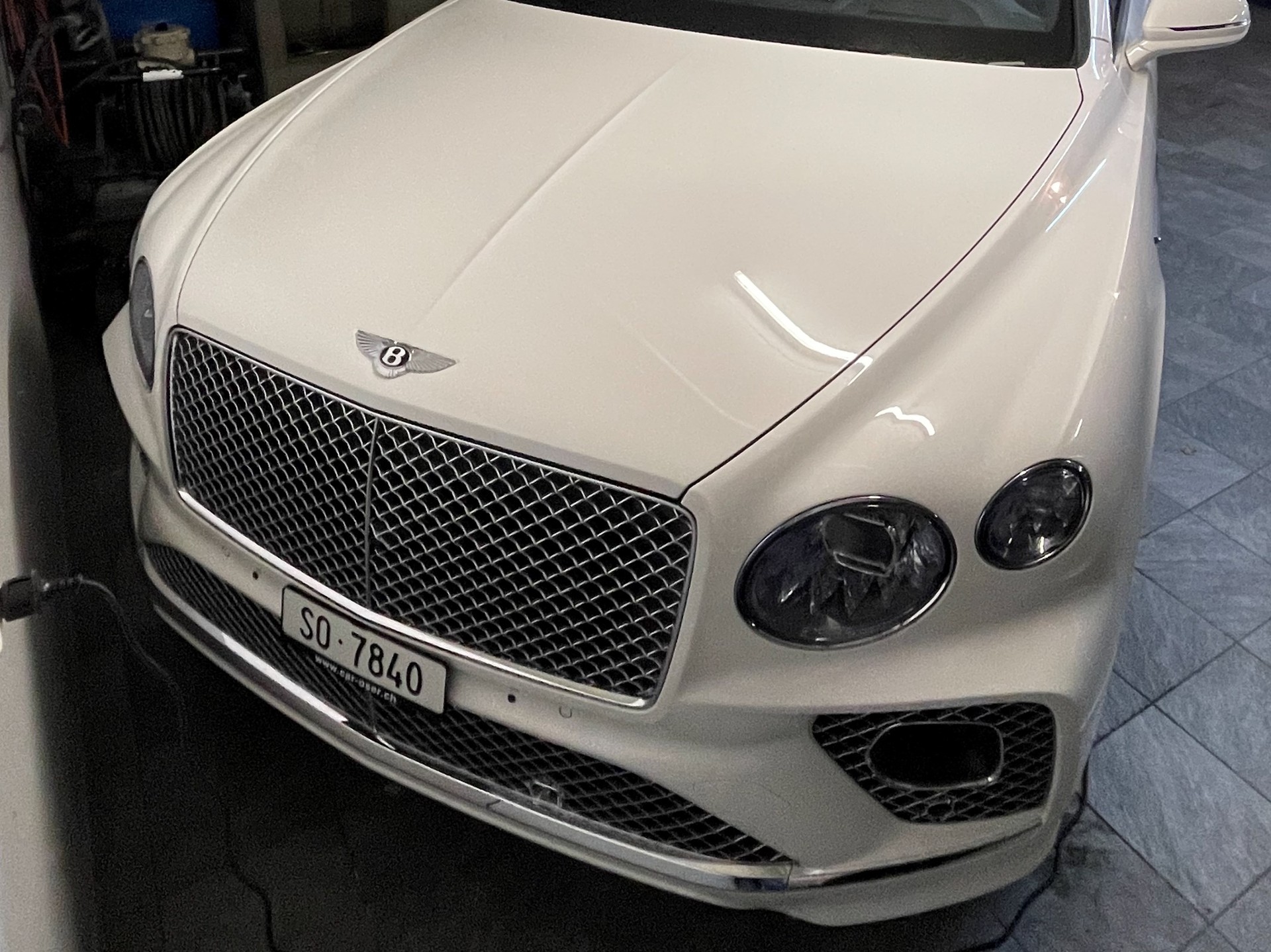 BENTLEY Bentayga V8 Kaufen