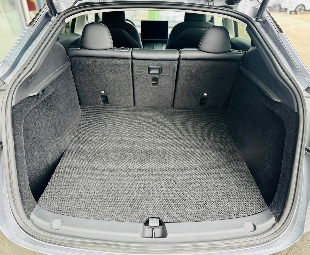 TESLA Model Y Long Range / Enhanced Autopilot / AHK Kaufen