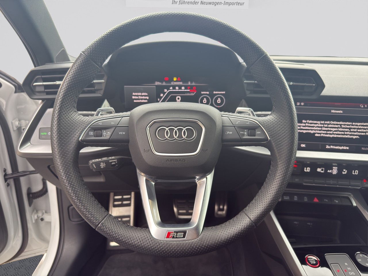 AUDI RS3 Limousine 2.5 TSI quattro S-tronic I BLACK EDITION Kaufen