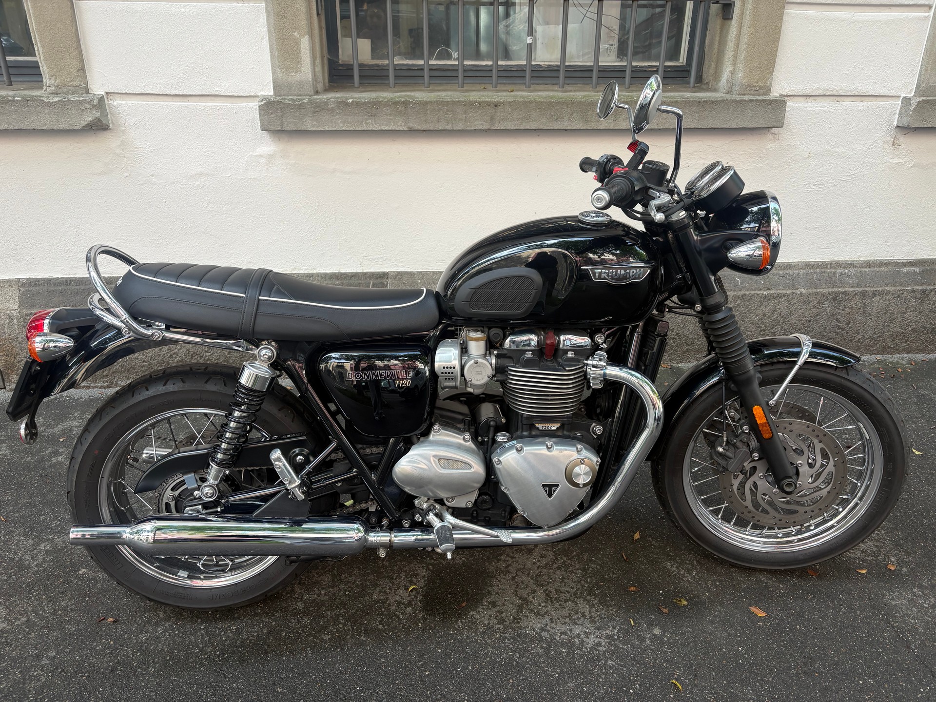 TRIUMPH Bonneville T120 Black Kaufen