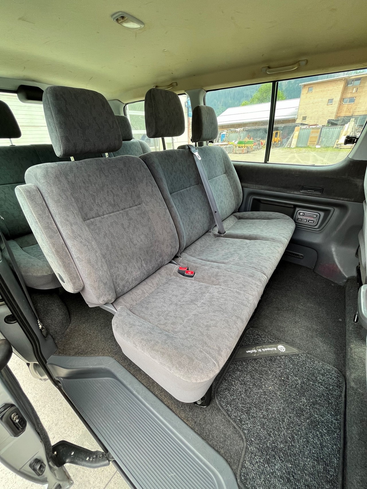 TOYOTA Hiace D-4D Wagon GL 4WD S Kaufen