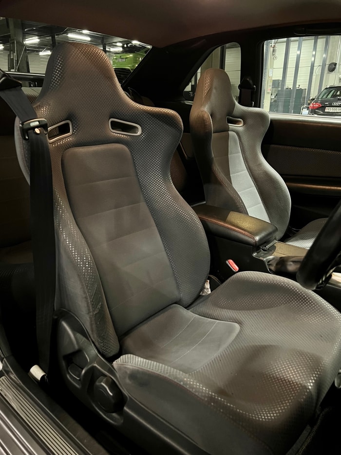 NISSAN Skyline R34 GT-R V-Spec Kaufen