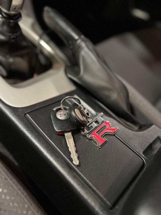 NISSAN Skyline R34 GT-R V-Spec Kaufen