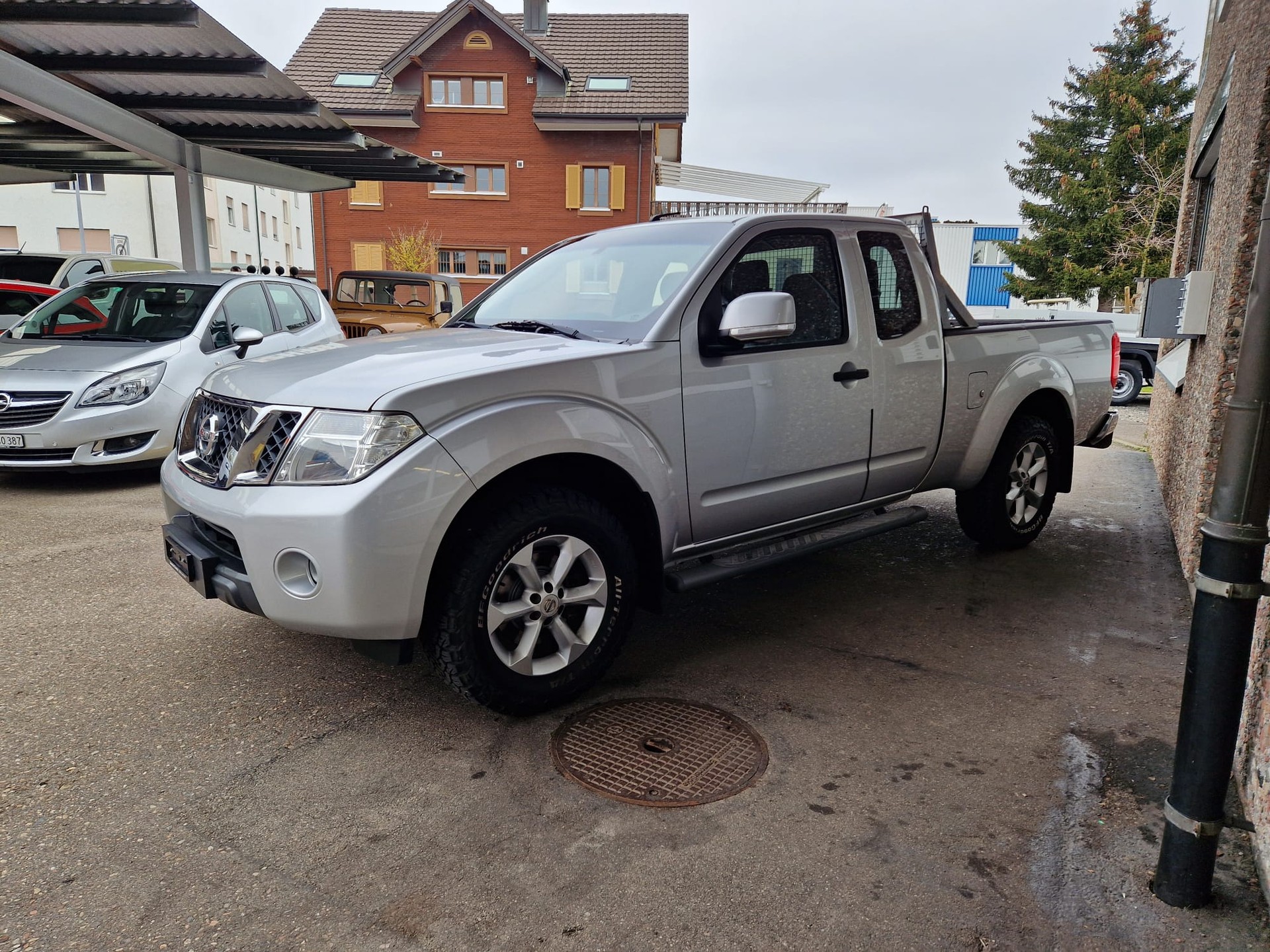 NISSAN Navara King Cab SE 2.5 dCi 4WD Acquistare in vendita