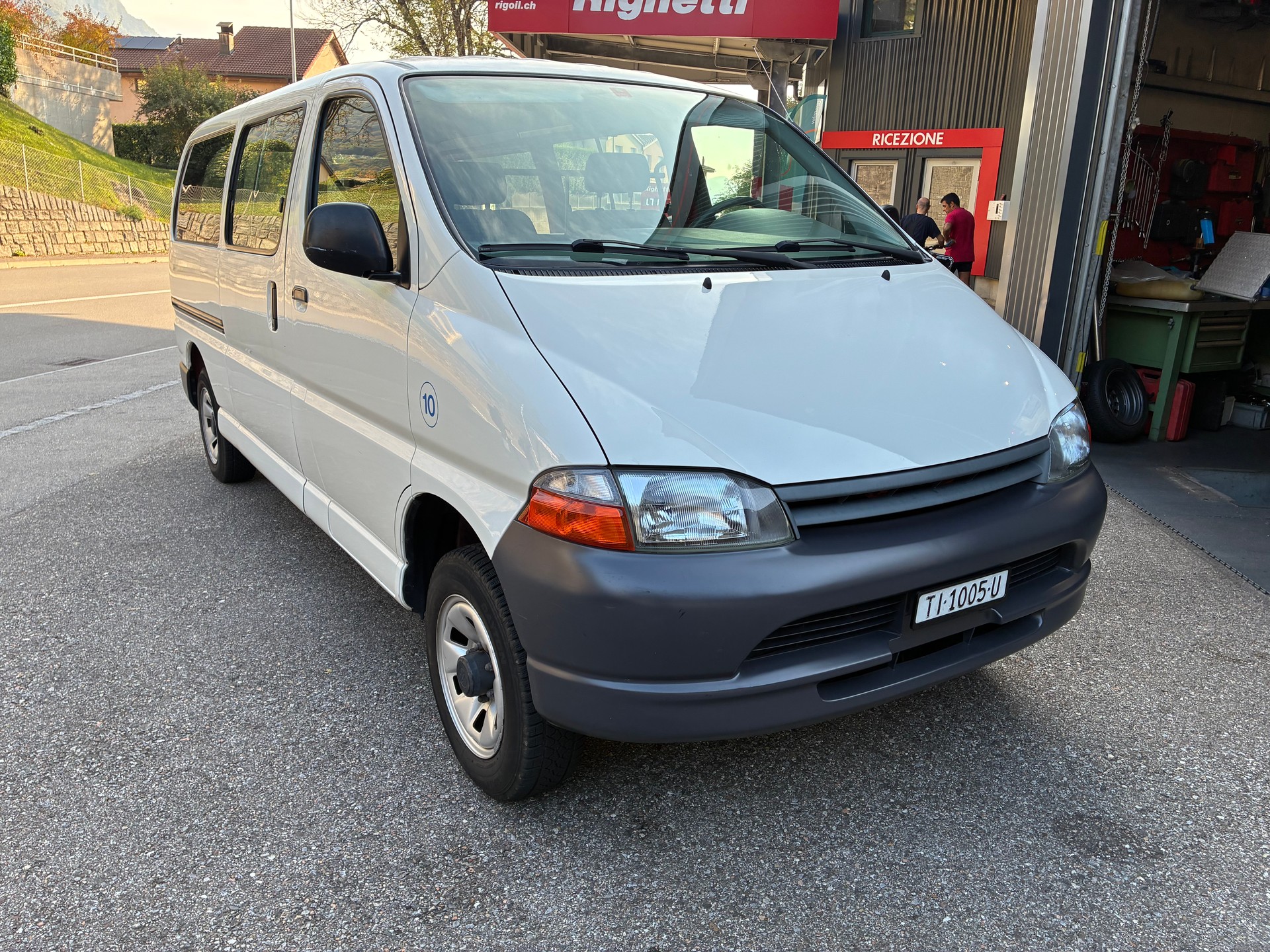 TOYOTA Hiace 2.7 Kombi 4x4 LWB À vendre