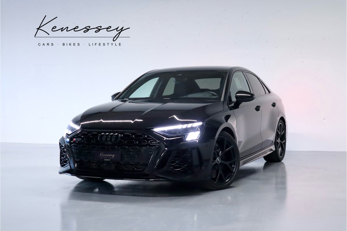 AUDI RS3 Limousine 2.5 TSI quattro S-tronic Kaufen
