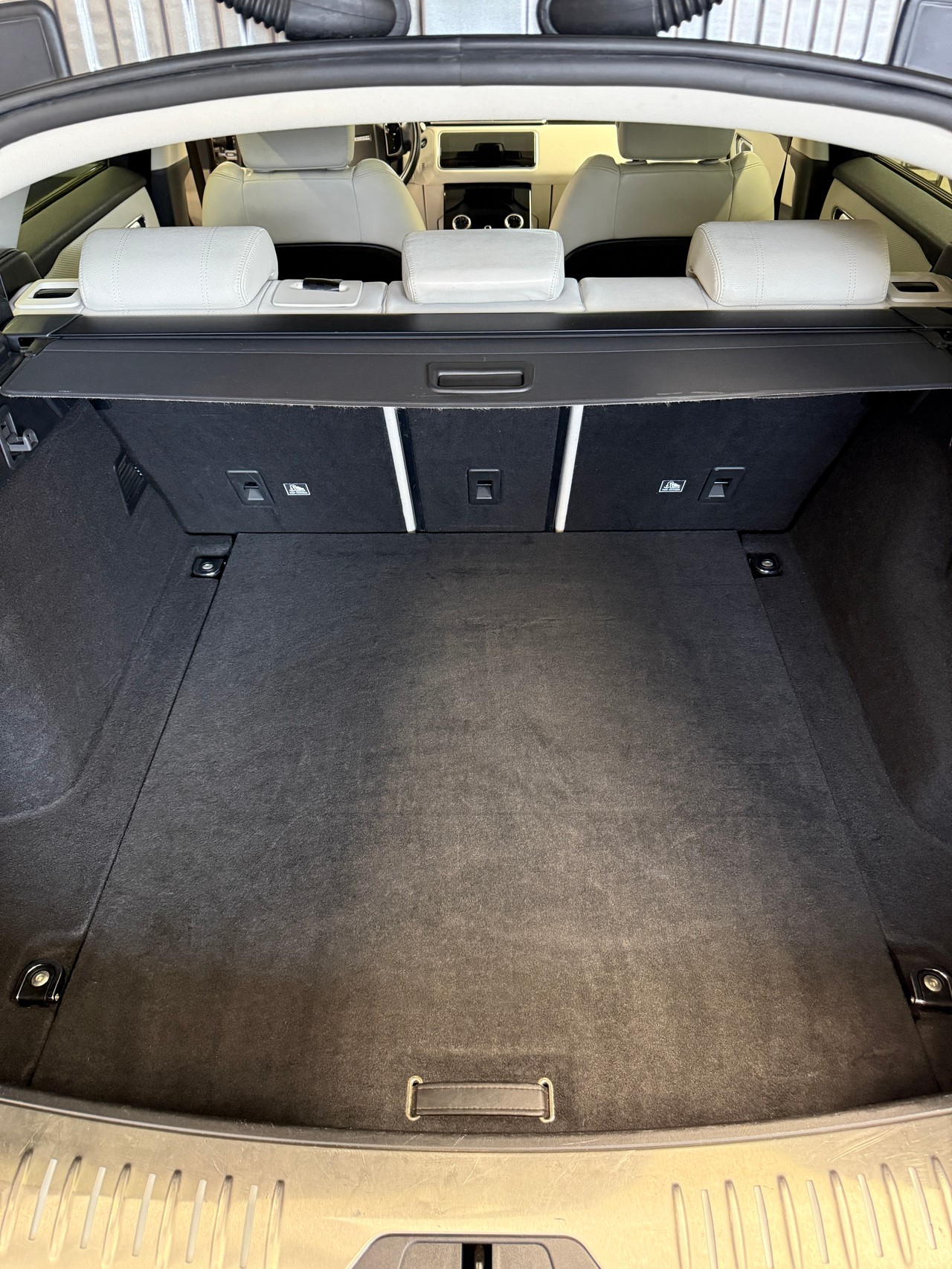 LAND ROVER Range Rover Velar R-Dynamic P 250 S Automatic Kaufen