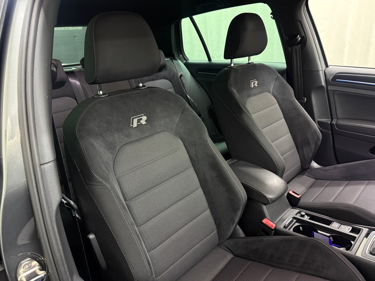 VW Golf 2.0 TSI R 4Motion DSG Kaufen