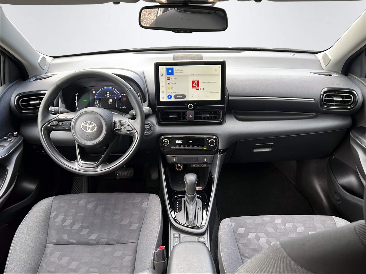 TOYOTA Yaris 1.5 VVT-i HSD Trend Kaufen