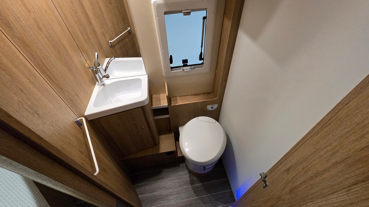 ROLLER TEAM Kronos 267 TL, Ford Transit 2.0Eco Blue 170PS Kaufen