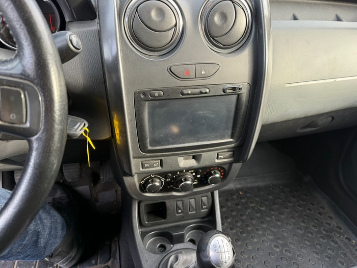 DACIA Duster 1.2 T Lauréate 4x2 Kaufen