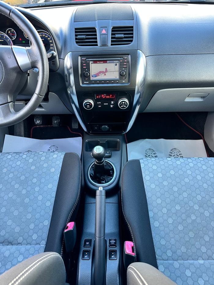 SUZUKI SX4 1.6 16V GL Top Piz Sulai 4WD Kaufen