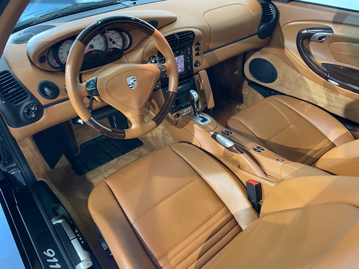 PORSCHE 911 Carrera 4 Millennium À vendre