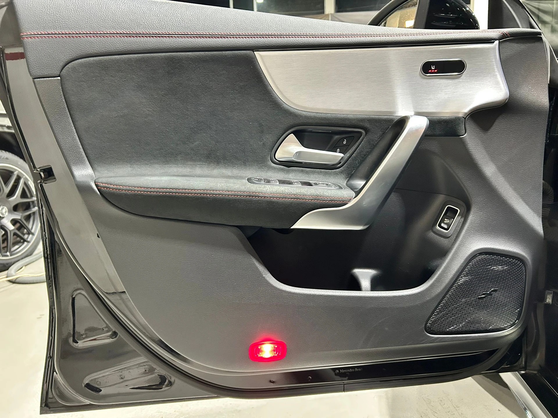 MERCEDES-BENZ CLA 200 d AMG Line Shooting Brake CH FAHRZEUG AUS 1. HAND ...