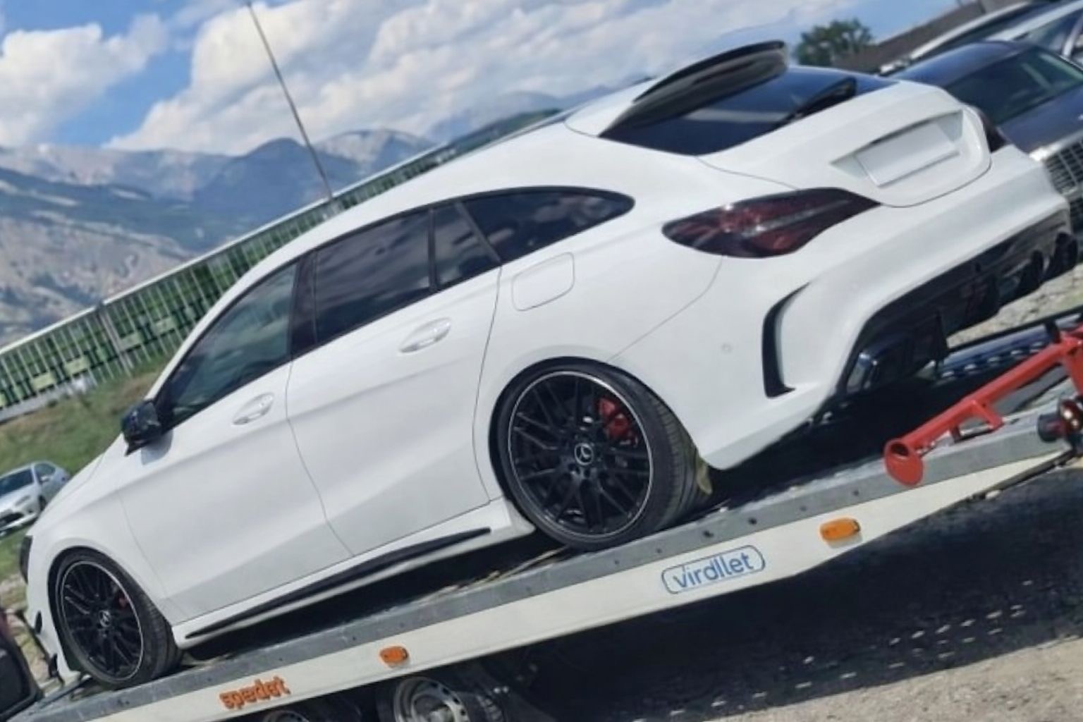 MERCEDES-BENZ CLA Shooting Brake 45 AMG 4Matic Speedshift Kaufen