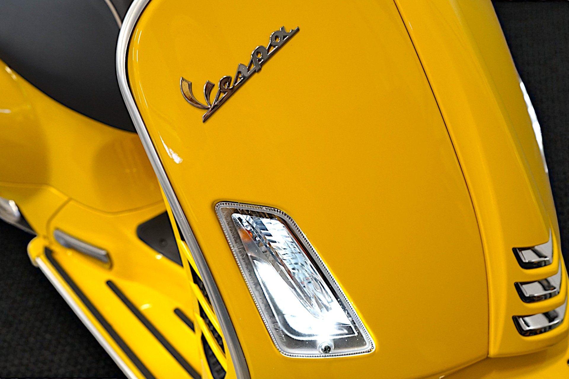 PIAGGIO Vespa GTS 300 HPE Super ABS/ASR Kaufen