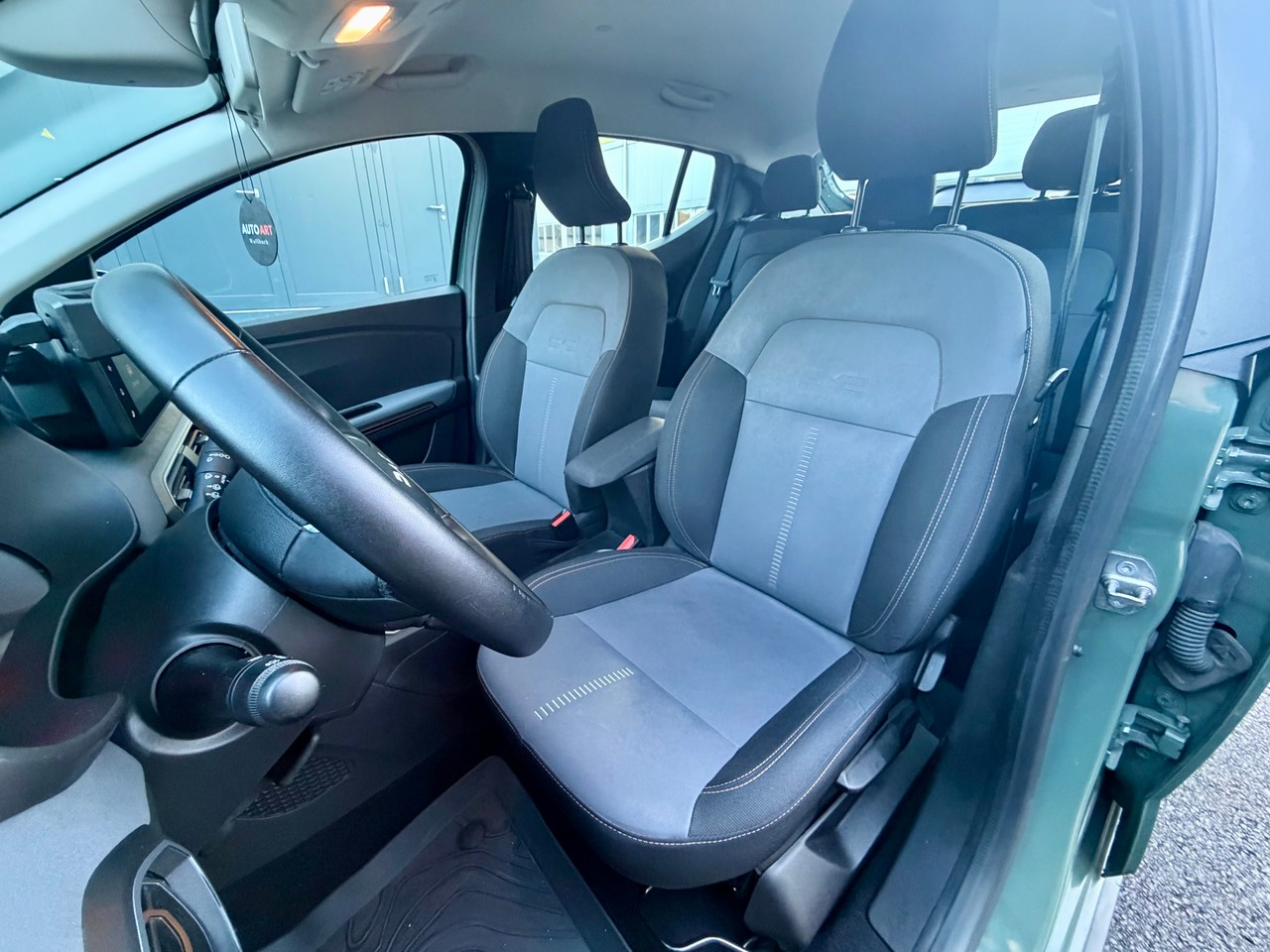 DACIA Sandero Stepway TCe 90 Extreme+ CVT -Automat - MFK - Service ...