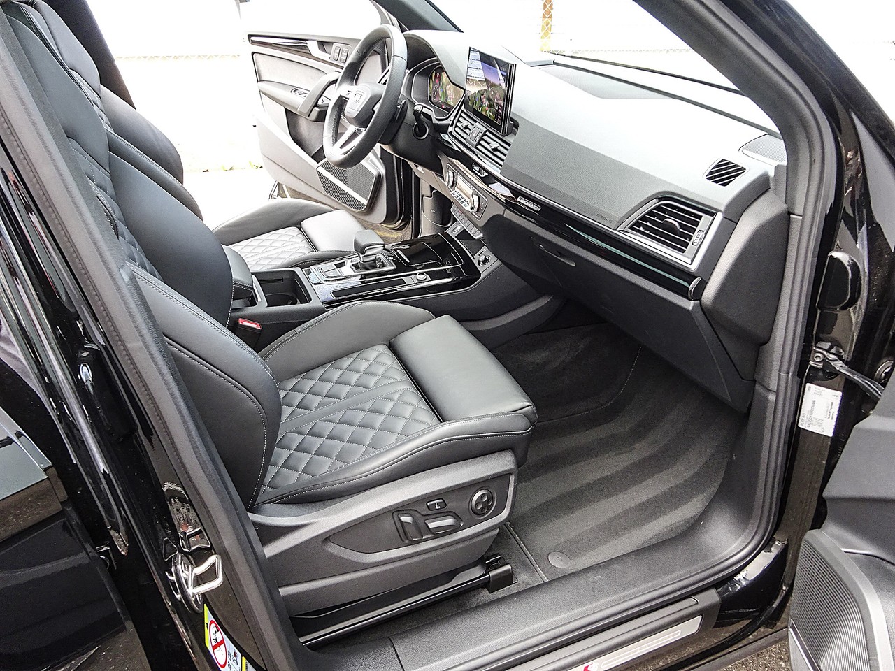 AUDI Q5 40 TDI Black Edition quattro S-tronic // CH-Fahrzeug ...