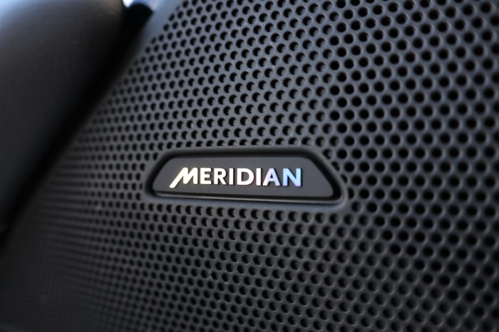 LAND ROVER Range Rover Velar R-Dynamic P 300 Automatic (CH) Kaufen