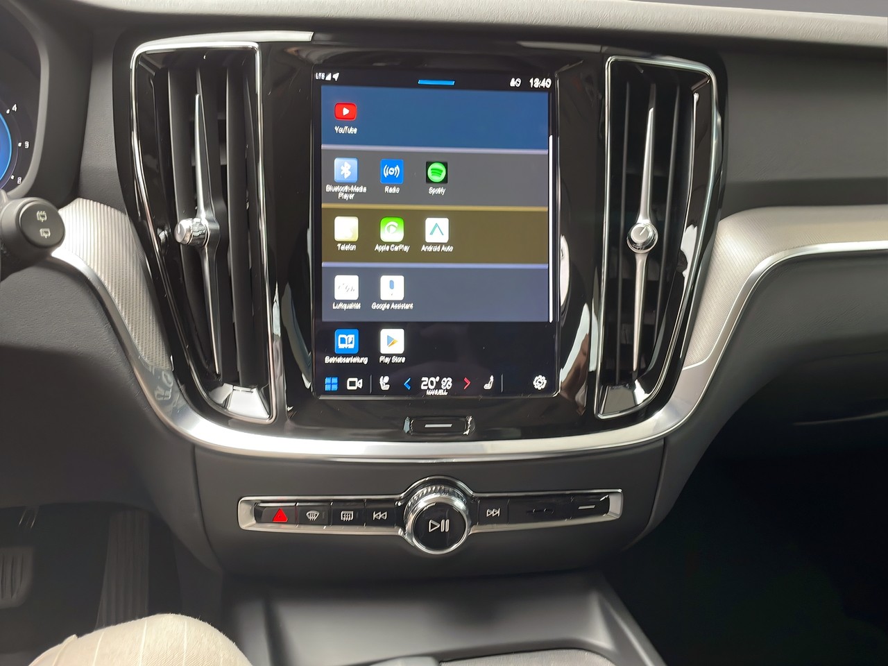 VOLVO V60 Cross Country 2.0 B4 Plus AWD Kaufen