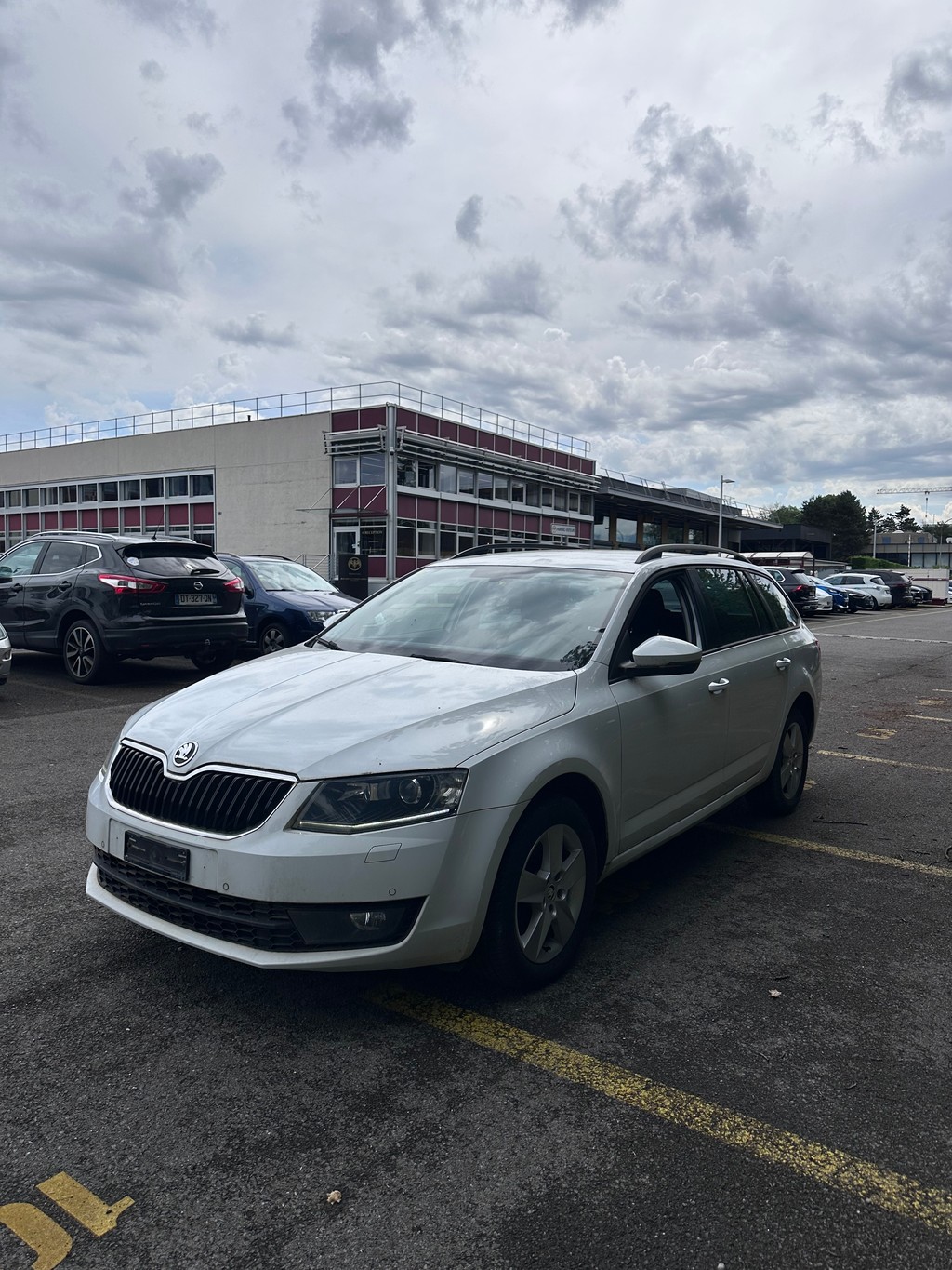 SKODA Octavia Combi 2.0 TDI Swiss Edition 4x4 DSG Kaufen