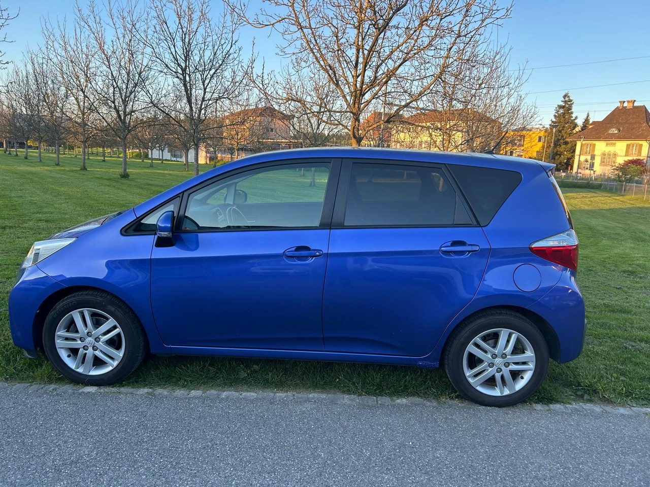 TOYOTA Verso-S 1.33 Linea Sol Kaufen