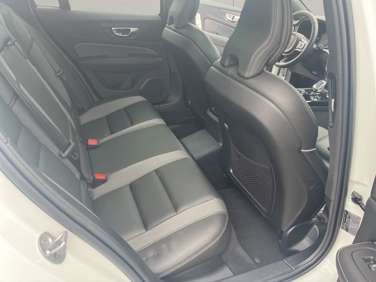 VOLVO V60 2.0 T6 TE Ultimate Dark eAWD Kaufen