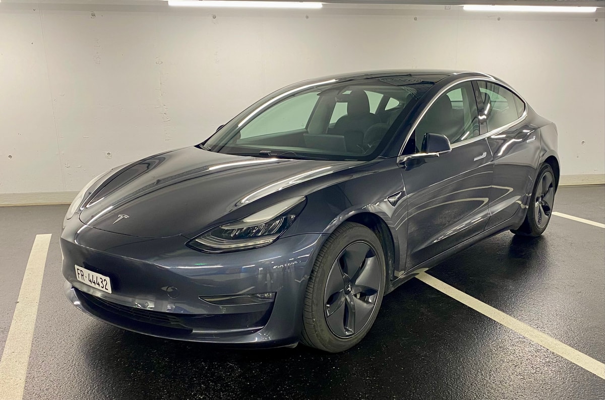 Versicherung Tesla Model 3