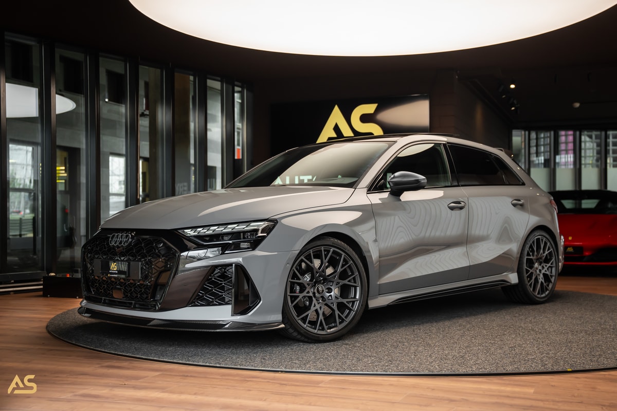 AUDI RS3 Sportback 2.5 TSI Facelift *NARDO* TRAUM | R8-SCHALENSITZE ...