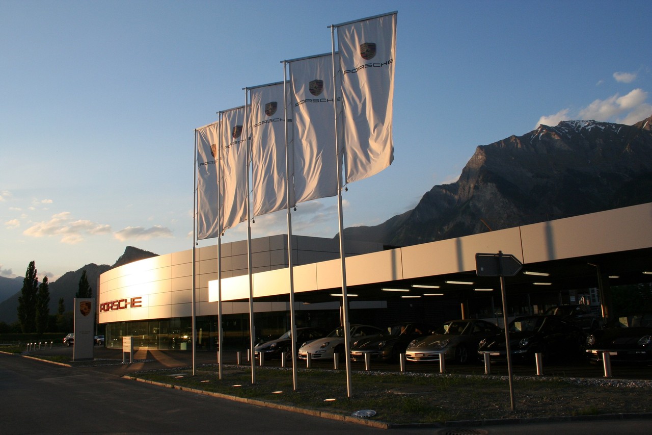 PORSCHE 911 GT3 mit Touring-Paket Kaufen